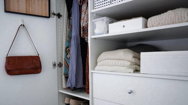 5 Habits for a Tidy Wardrobe (Wardrobe Organisation Tips!)
